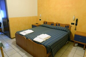 Hotel Euro (Lombardy, Brescia, Via Padana Superiore, 60), otel  Lombardiya'dan