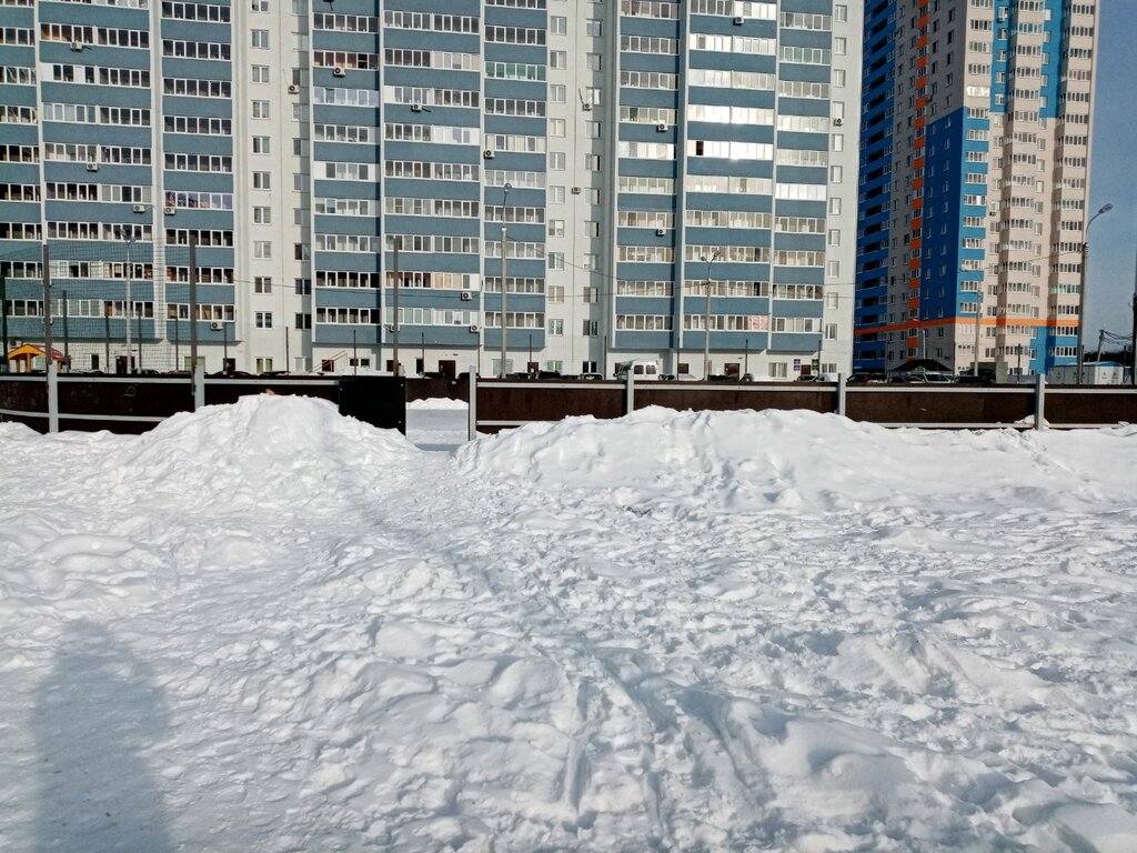 Spor alanı Ice rink, Ufa, foto
