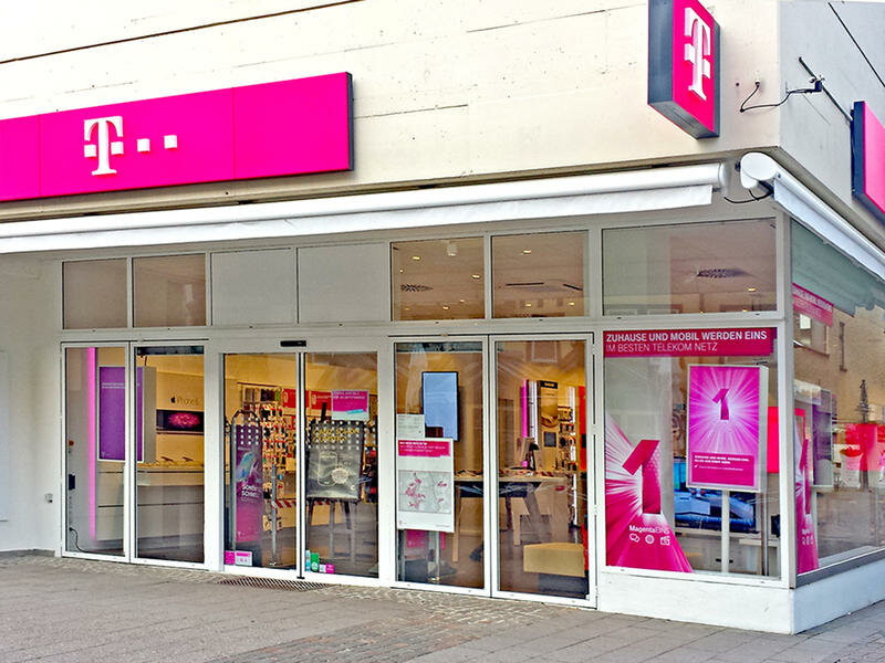Cep telefonu ve aksesuarları satış mağazaları Telekom Shop, Baden‑Wurttemberg, foto
