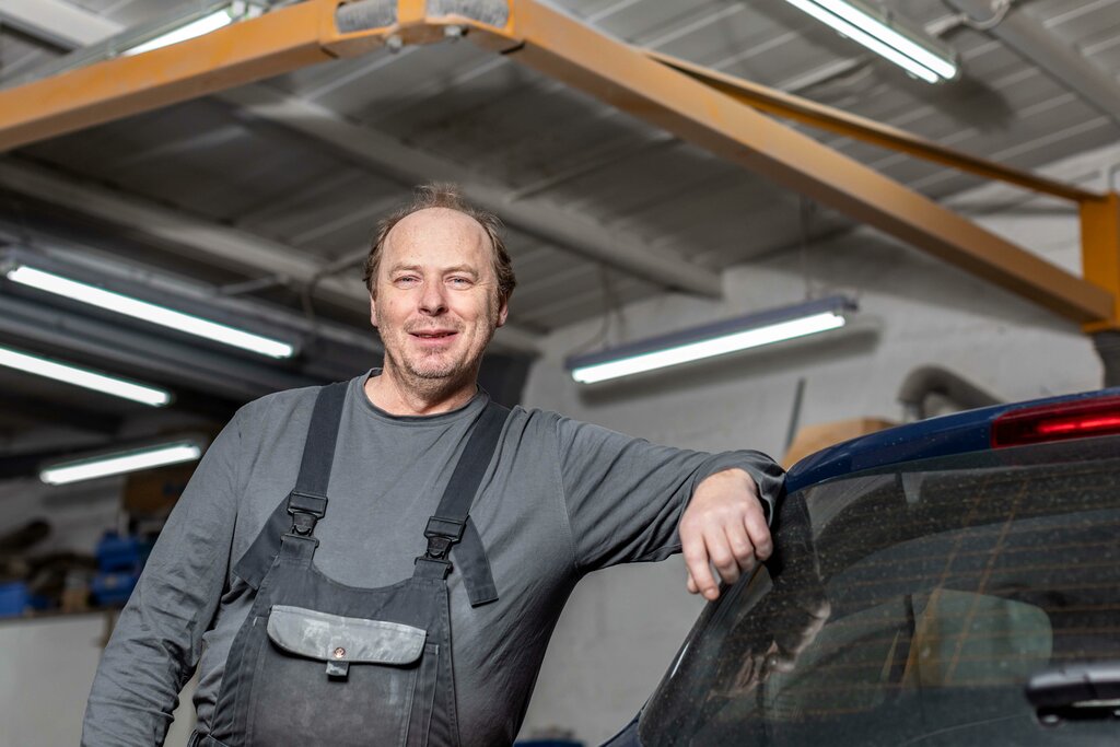 Otomobil ekspertizi Karosserie- & Lackierarbeiten H. Küppers GmbH Düsseldorf, Düsseldorf, foto