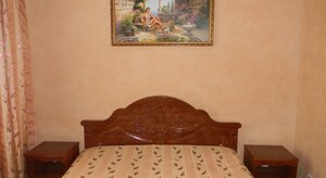 De Lux (Vinnytska Region, Khmilnyk), otel  Khmilnik'ten