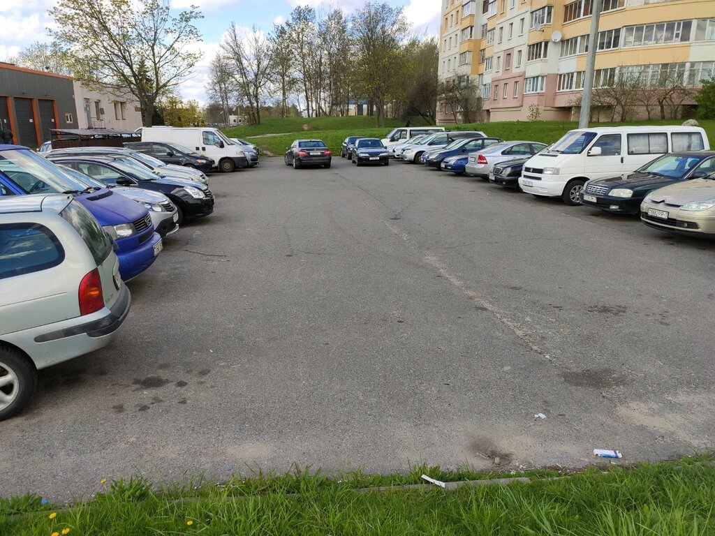 Otoparklar Parking lot, Minsk, foto