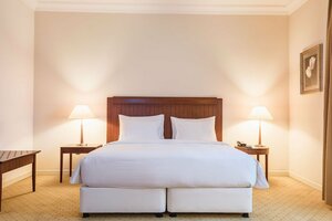 Radisson Blu Hotel (Amir Temur Avenue No:88), otel  Taşkent'ten