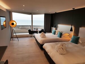 Andromeda Hotel (Kursaal-Westhelling No:7), otel  Ostend'den