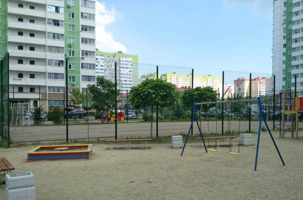 Spor alanı Футбольная площадка, Krasnodar, foto