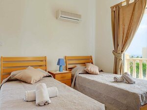 Villa Dentro (Paphos District, Peyia), otel  Baf İlçesi'nden
