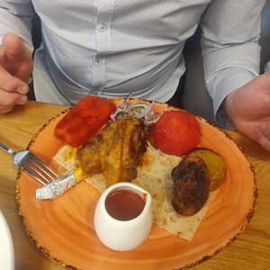 Chaman (Dimitrova Street No:16к4с1), kafe  Saint‑Petersburg'dan