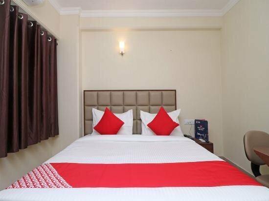 Otel Oyo Flagship 808168 Hotel Central Plaza, Dehradun, foto