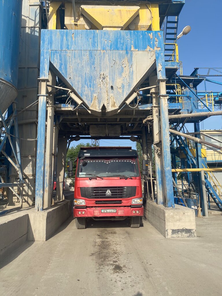 Yol ve asfalt ürünleri ABiKM Llp Asphalt Concrete 1 Branch, Almatı eyaleti, foto