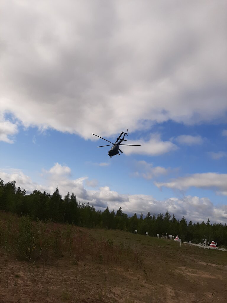 Helikopter pisti вертолетная площадка Полой, Komi, foto