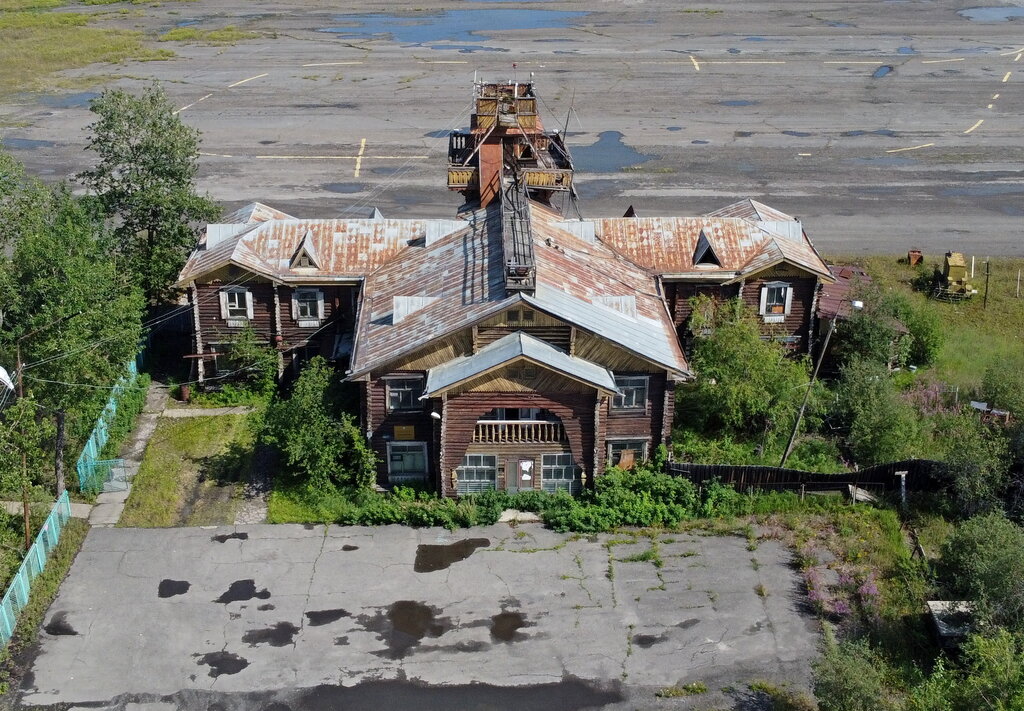 Turistik yerler Здание аэровокзала Сеймчан, Magadan Bölgesi, foto