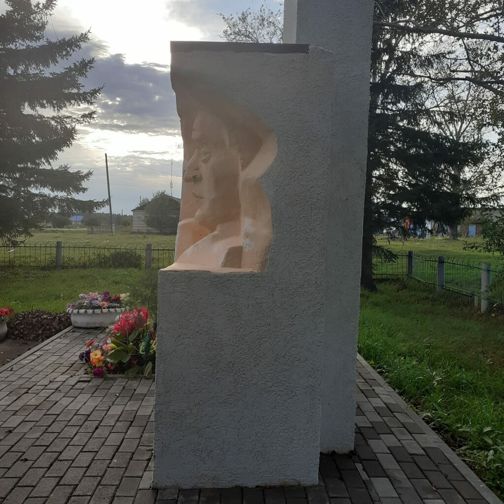 Anıt, heykel Героям Великой Отечественной войны 1941-1945 гг., Tomskaya oblastı, foto