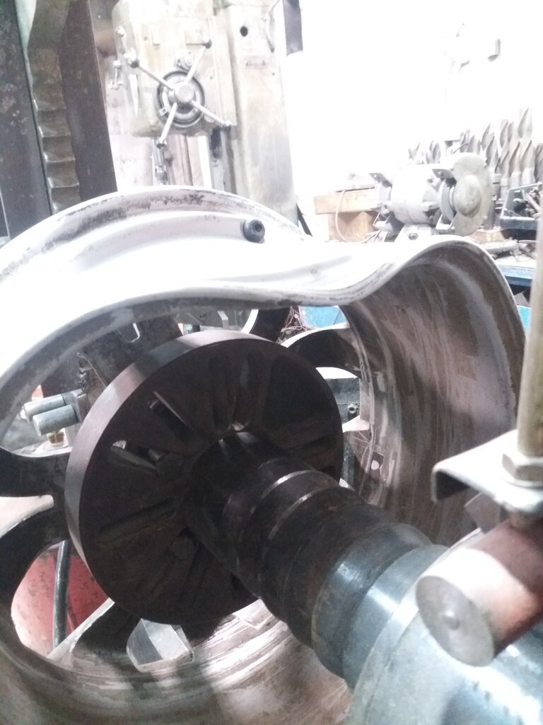 Oto lastik tamiri Wheel workshop, Şçerbinka, foto