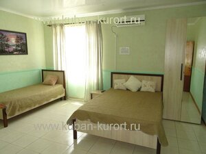 Коттеджи у Татьяны (Kurortnaya Street No:70/1, stanitsa Golubitskaya), otel  Krasnodarski krayından