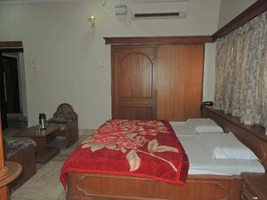 Hotel Mrk (State of Uttar Pradesh, Varanasi, Dashashwamedh Road), otel  Varanasi'den