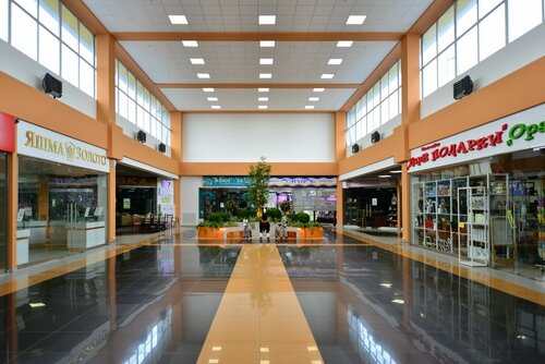 Shopping mall Tsentr Goroda, Volokolamsk, foto