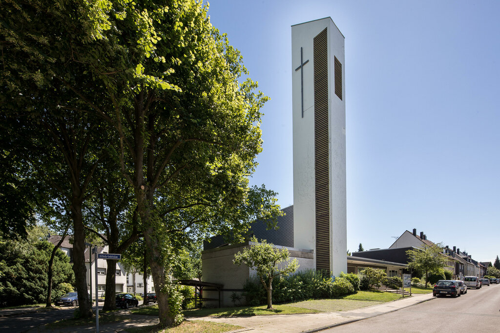 Dini dernekler Kirche Billebrinkhöhe - Evangelische Kirchengemeinde Essen-Bergerhausen, Essen, foto