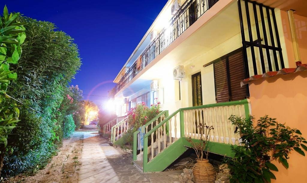 Otel Helen & Theo Studios, Dünya, foto