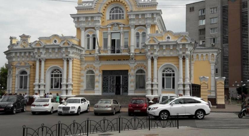 Kısa süreli konaklama Апартаменты в центре, Çerkassi, foto