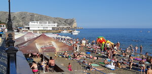 Central Beach (Autonomous Republic of Crimea, Sudak, Naberezhnaya ulitsa), plaj  Sudak'tan