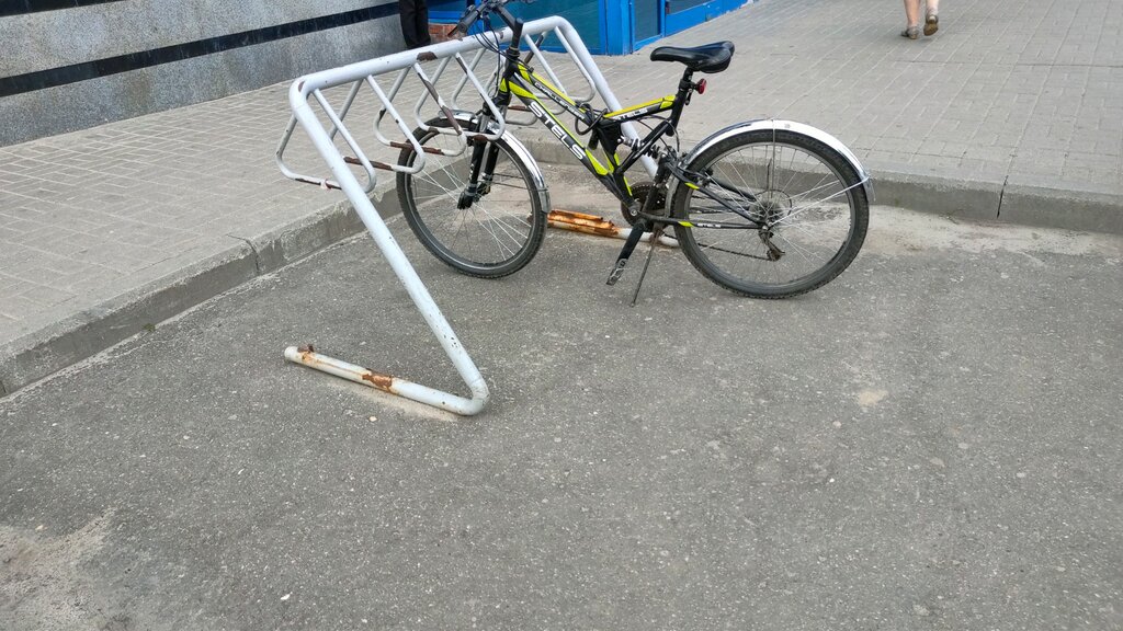 Bisiklet park yerleri Велопарковка, Yaroslavl, foto