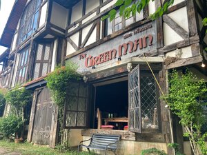 The Green Man Pub (Phuket), restoran