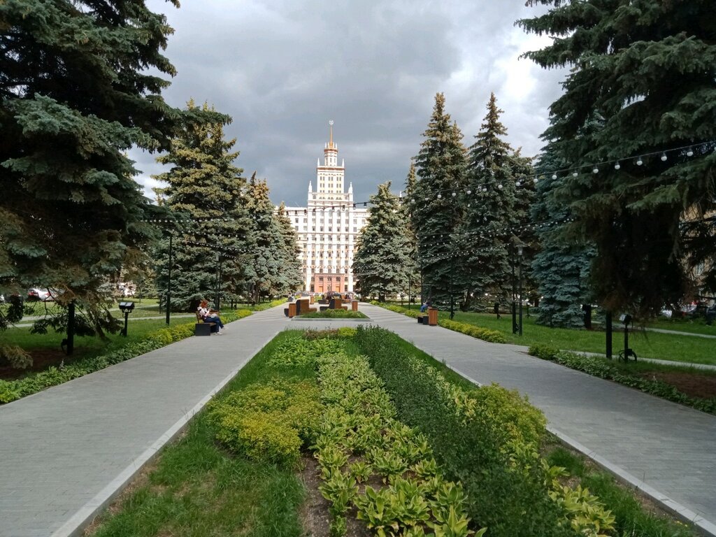 Meydan Сквер Студенческих отрядов, Çeliabinsk, foto