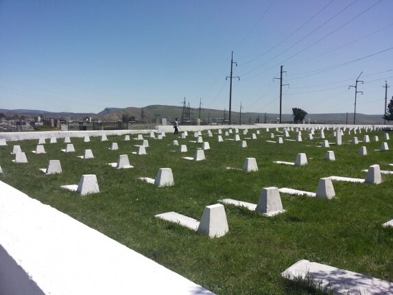 Mezarlıklar Kardeşlik Mezarlığı, Buynaksk, foto