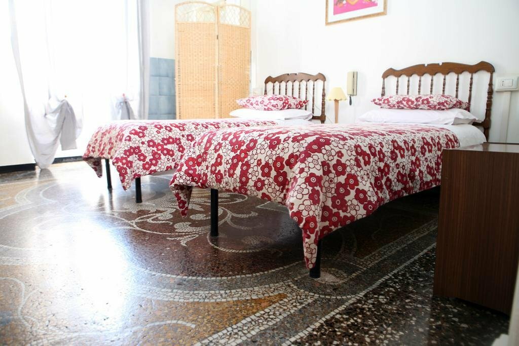 Otel Albergo Fiera Mare, Cenova, foto
