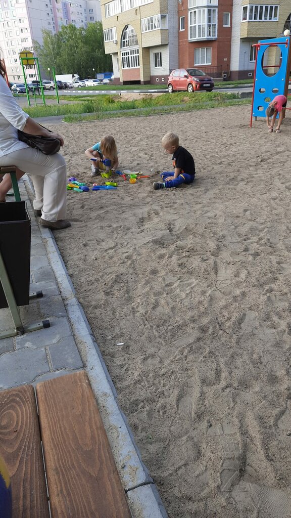 Oyun alanı Playground, Omsk, foto
