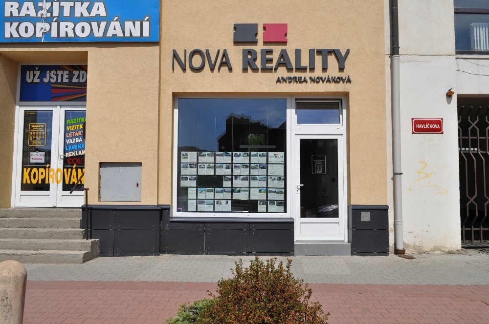 Yatırım fonu firmaları Andrea Nováková - Nova Reality, Nove Straseci, foto