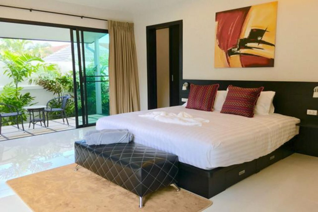 Otel Clos Vougeot Villa by Jetta, Phuket Eyaleti, foto