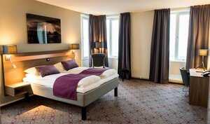 Scandic Syv Søstre (Torolv Kveldulvsons Gate No:16), otel  Sandnessjøen'den