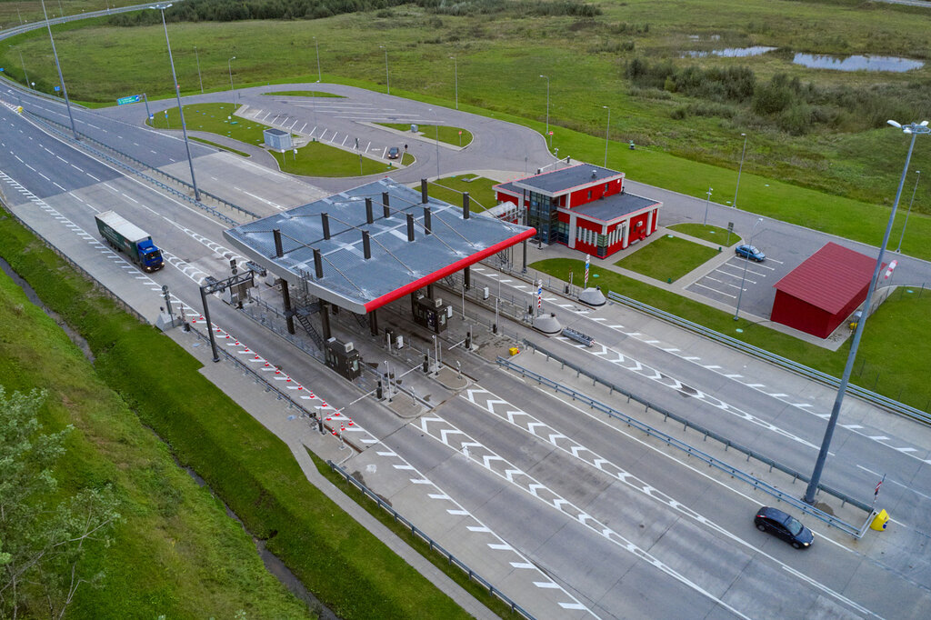 Otoban gişeleri Toll Plaza 348 km M11, Tverskaya oblastı, foto