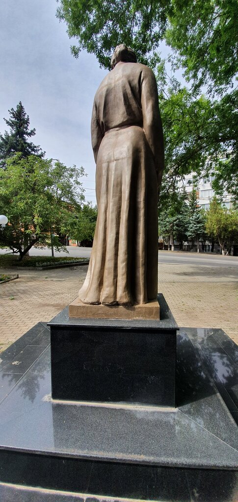 Anıt, heykel Братская могила граждан, расстрелянных в 1943 г., Zheleznovodsk, foto