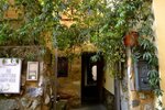 La Contrada (Lombardy, Bergamo, Sarnico, Via Lantieri), otel  Lombardiya'dan