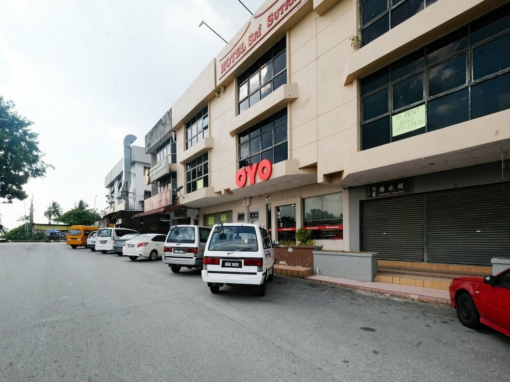 Otel Oyo 89968 Sri Sutra Hotel, , foto