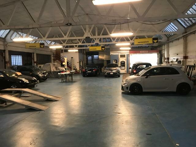 Jant ve lastikçiler Carrozzeria Saudelli Giuliano, Roma, foto