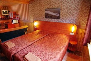 Padu Hotell (Hiiu County, Hiiumaa Parish, Linnumäe village), otel  Hiiu Vilayeti'nden