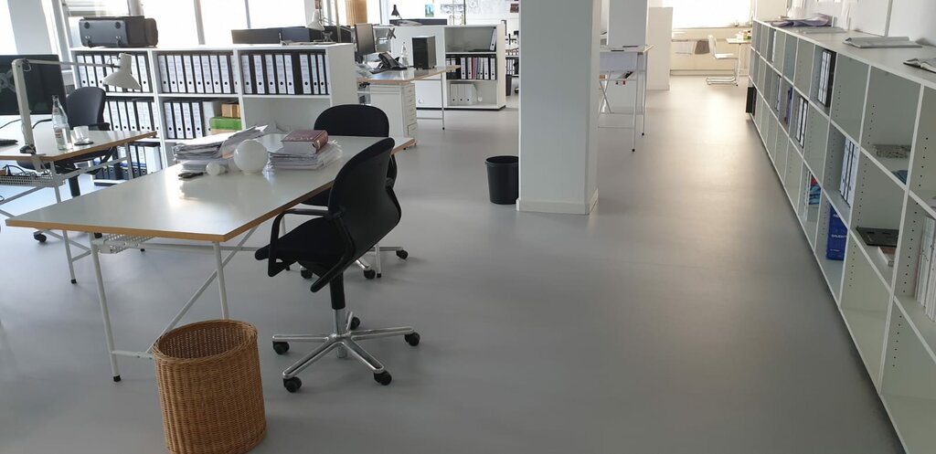 Elektronik ofis ekipmanları tamiri Aktiv Stuttgart Gebäudemanagement GmbH, Stuttgart, foto