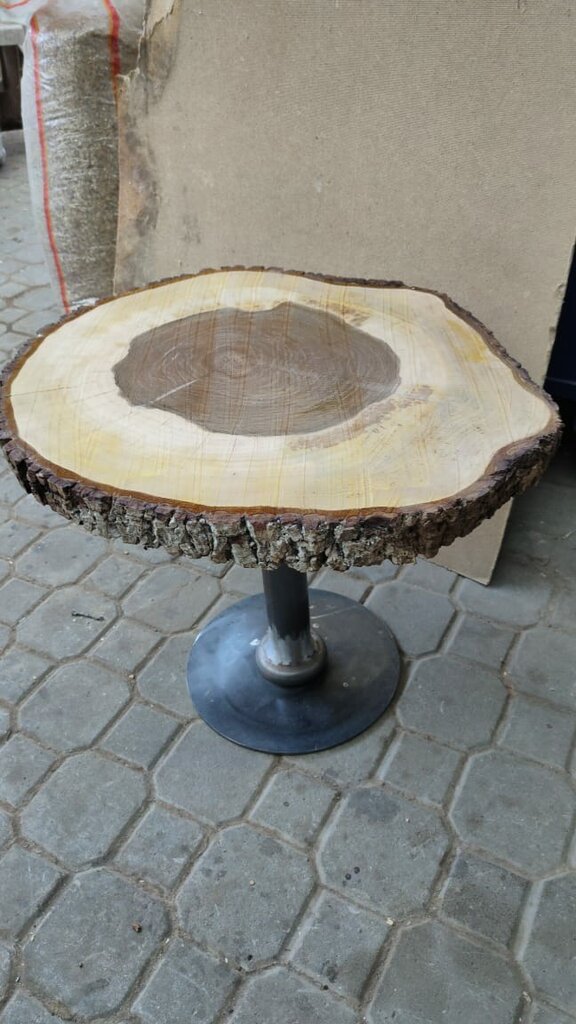Ahşap endüstrisi Cuts and slabs, Rostovskaya oblastı, foto