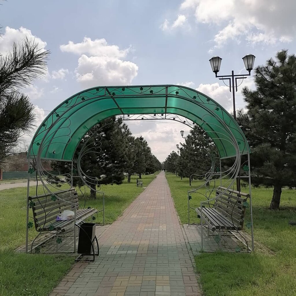 Turistik yerler Аллея славы, Tihoretsk, foto