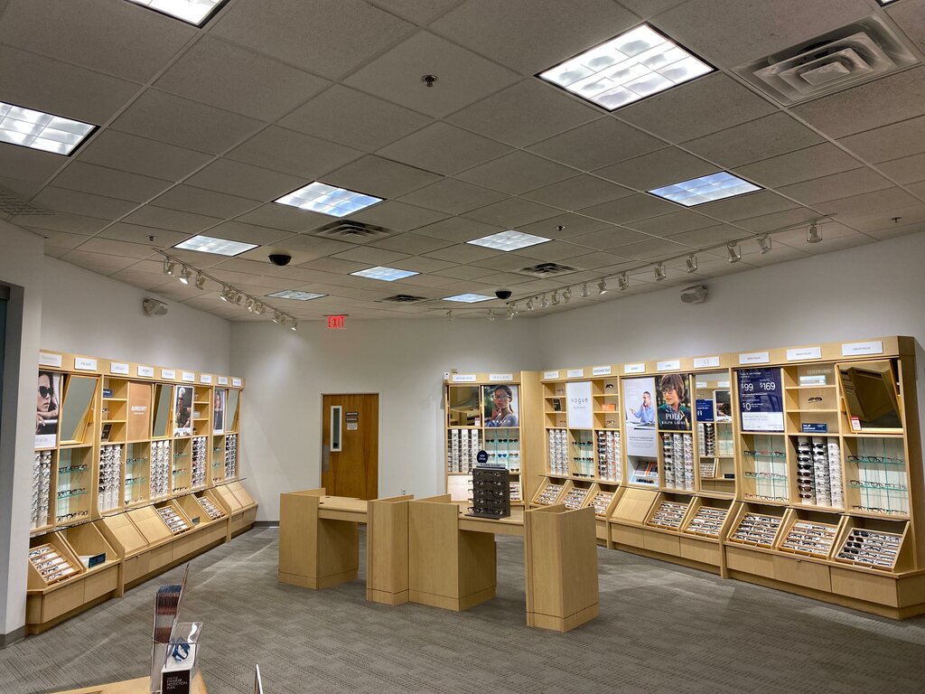 Giyim mağazası LensCrafters, İndiana Eyaleti, foto