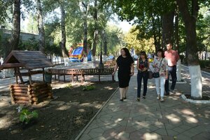 Харцызский арбат (Khartsyzk, Khartsyzskyi arbat), kültür ve eğlence parkları  Khartsizk'ten