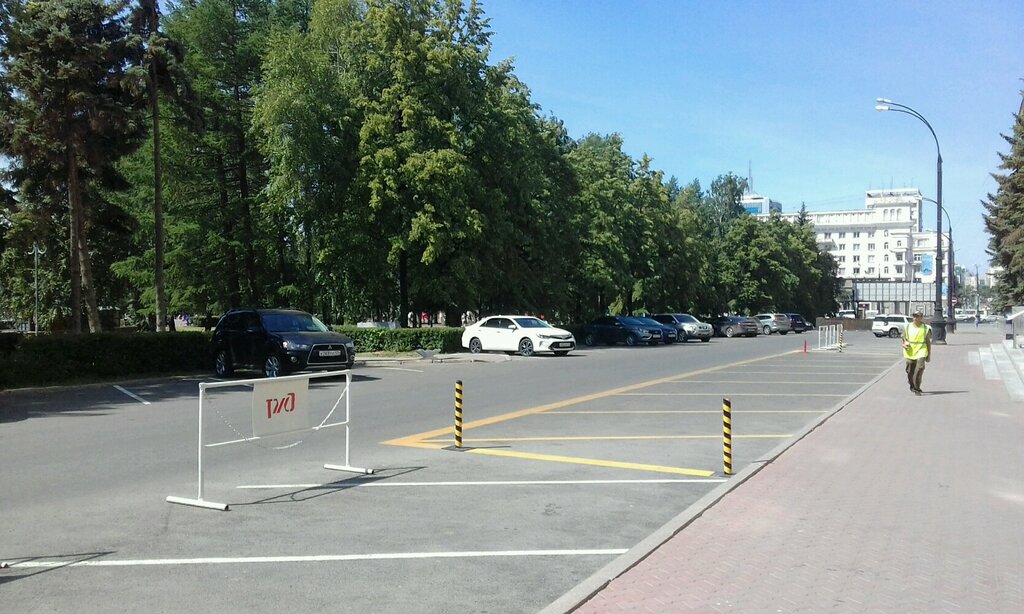 Otoparklar Parking lot, Çeliabinsk, foto