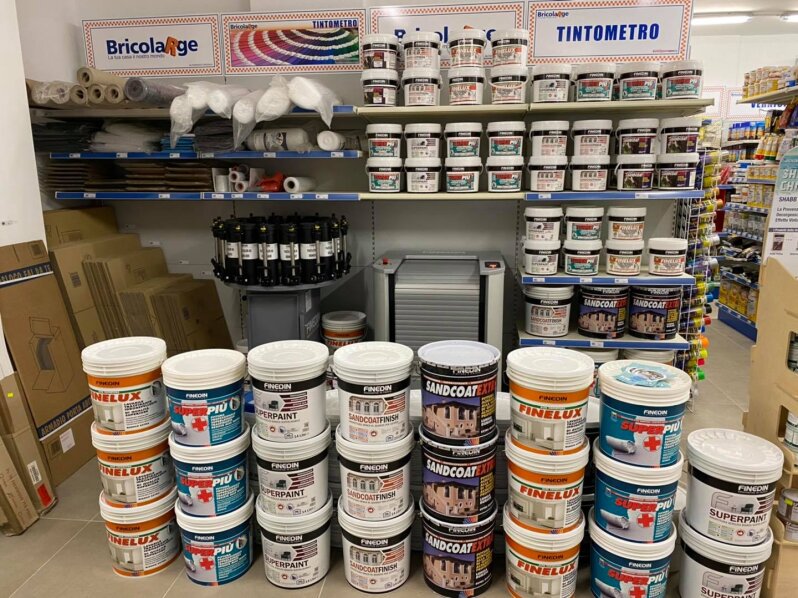 Mobilya mağazaları Bricolarge, Sicilya, foto