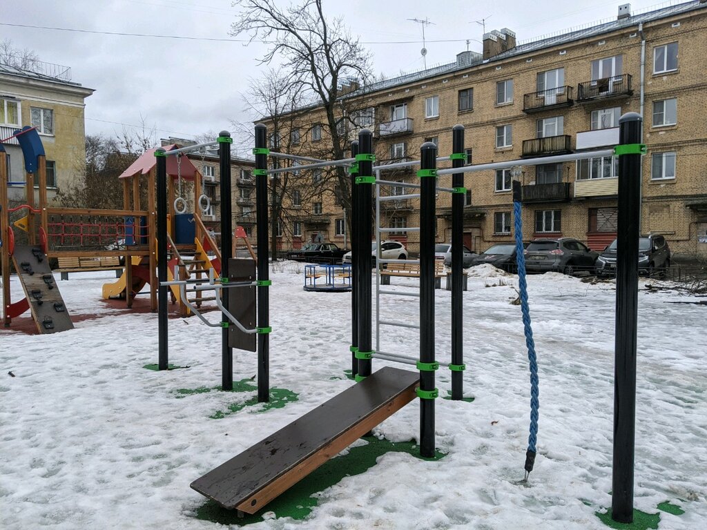 Spor alanı Спортплощадка, Saint‑Petersburg, foto