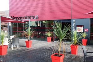 Hippopotamus Steak House (Rue Jacques Rueff No:4, Vannes), restoran  Vannes'dan