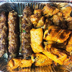 Шашлычок (Yubileynaya ulitsa No:71А), kafe  Sovetski'den
