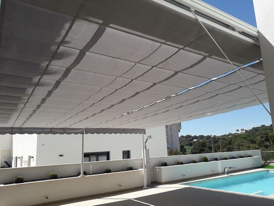 Çerçeve ve çadır yapıları Toldos Bernardo, Torrevieja, foto